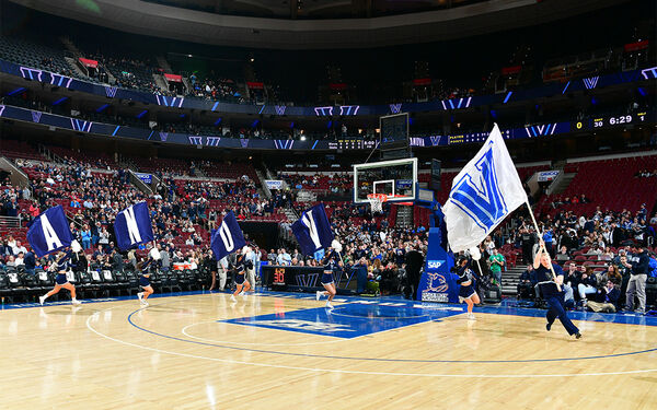 Custom Indoor and Outdoor Sports Banners and Flags | CoverSports